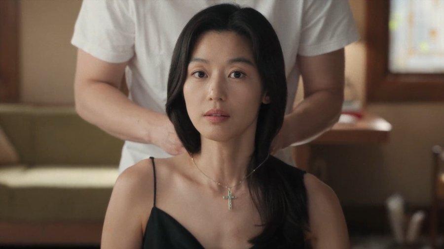 Jun Ji Hyun's ads face the consequences of the 'Tempest' controversy in China - MyDramaList News