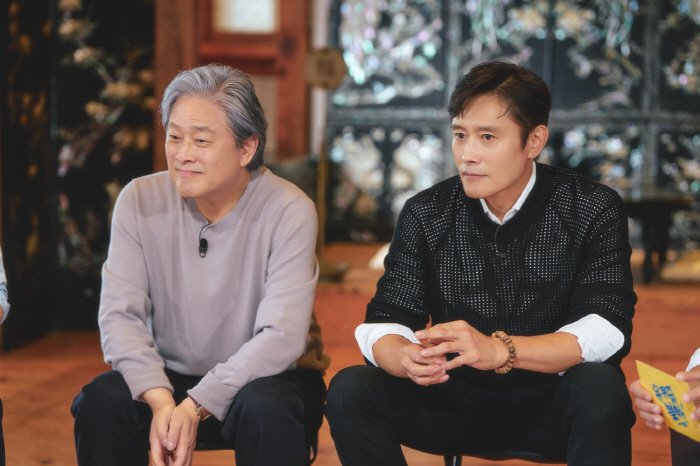 Lee Byung Hun shares how he came to work with 'No Other Choice' director Park Chan Wook ...