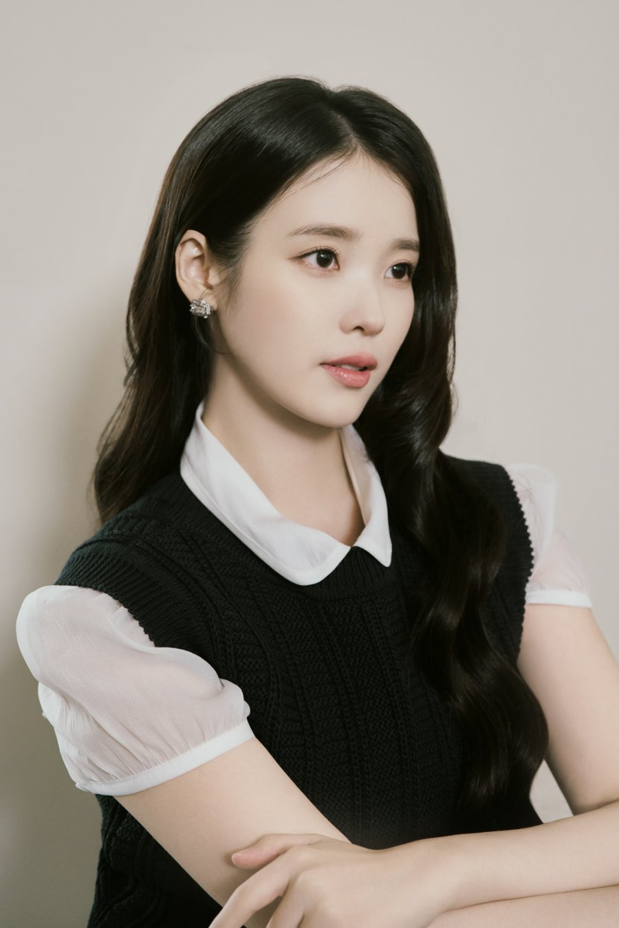IU and Byun Woo Seok admit to being influenced by their 'Perfect Crown ...