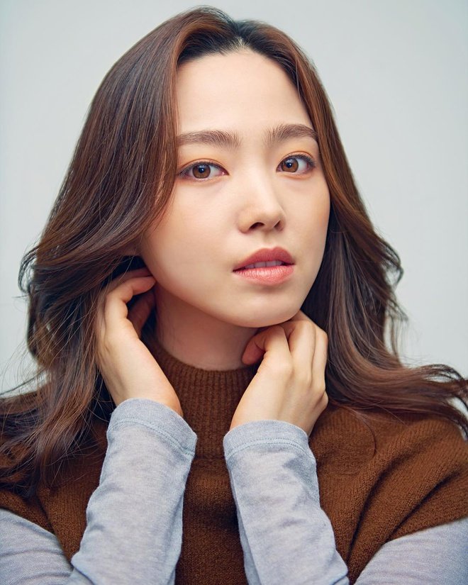 Cha Yu Ram (차유람) - MyDramaList