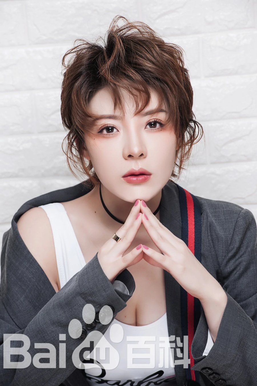 Ling Tang's Instagram, Twitter & Facebook on IDCrawl