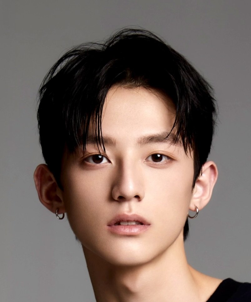 Ming Lai's Instagram, Twitter & Facebook on IDCrawl