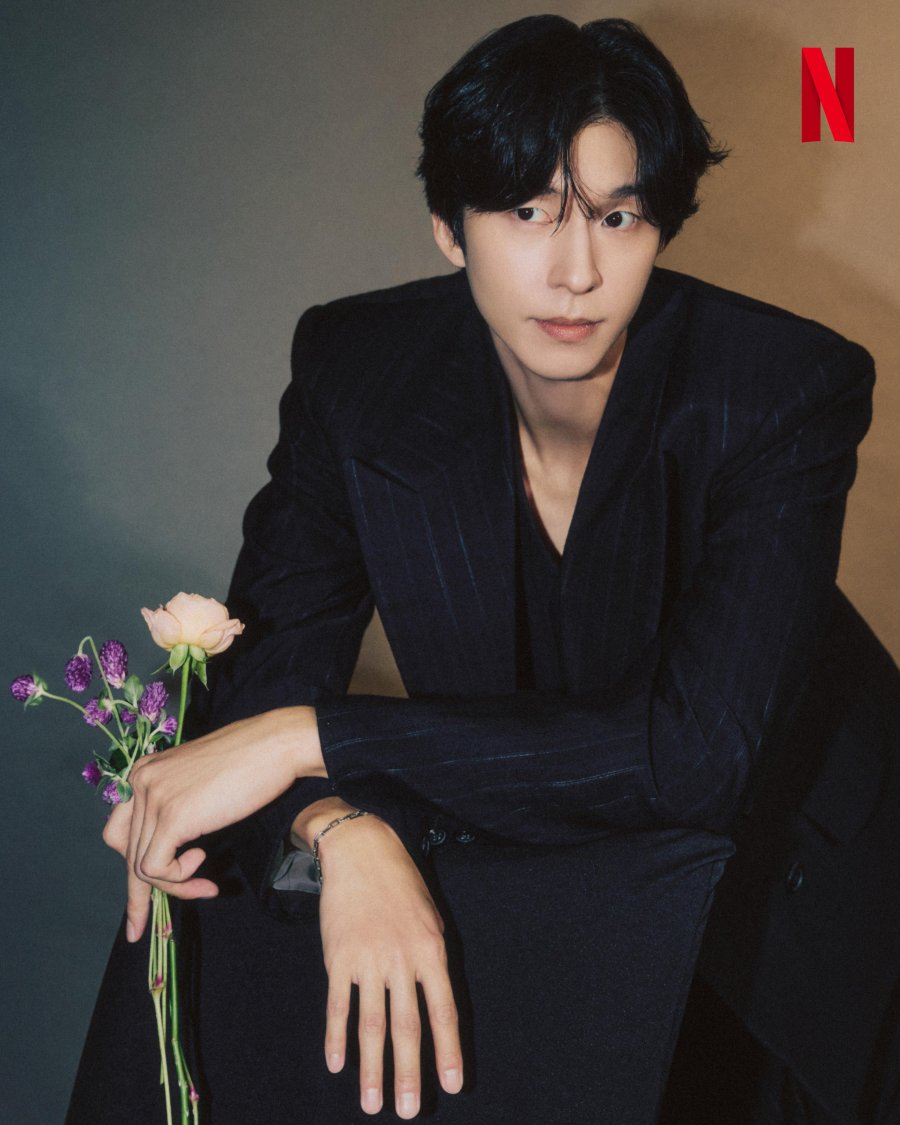 Hong Kyung on gaining weight, learning new languages for Netflix's ...