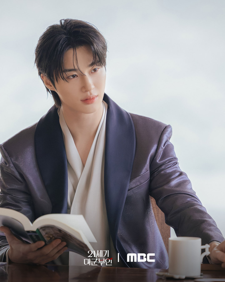 Byeon Woo Seok commands the screen with regal presence in 'Perfect ...