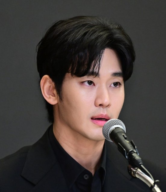 Kim Soo Hyun's agency CEO resigns, Gold Medalist responds - MyDramaList ...