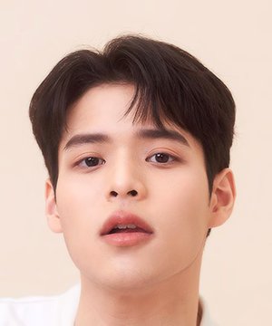 Poon Mitpakdee (ปูน มิตรภักดี) - MyDramaList