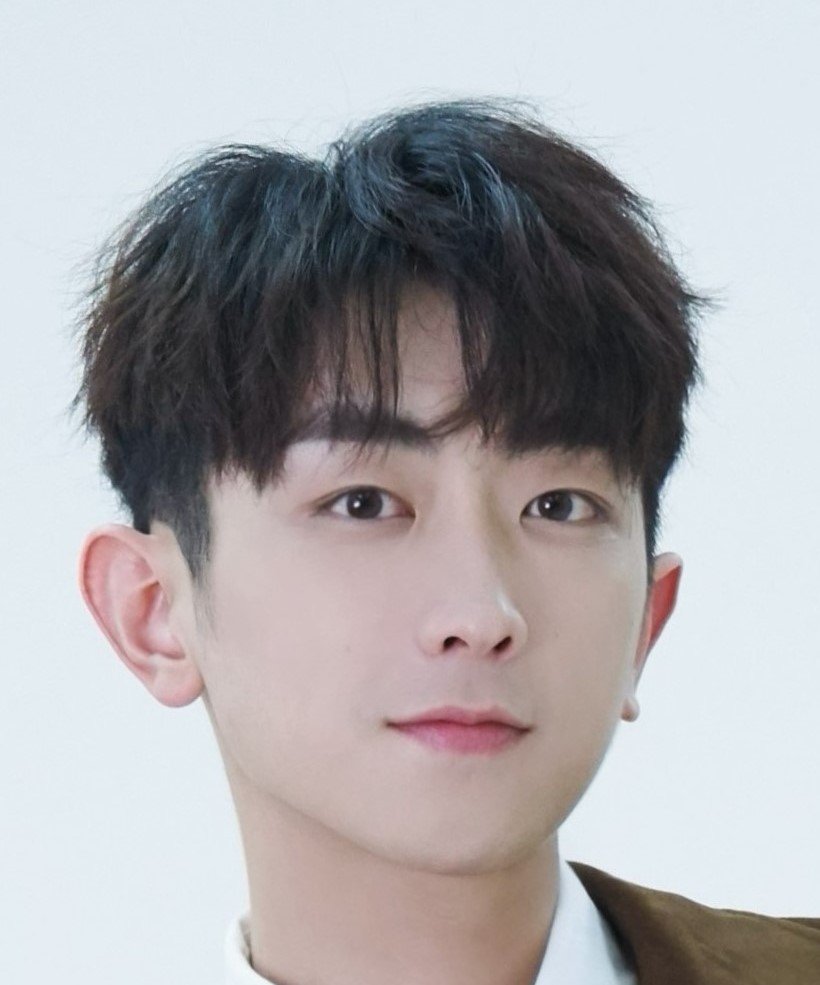 Dong Wang's Instagram, Twitter & Facebook on IDCrawl