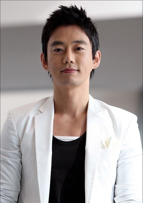 Danny Hong - MyDramaList