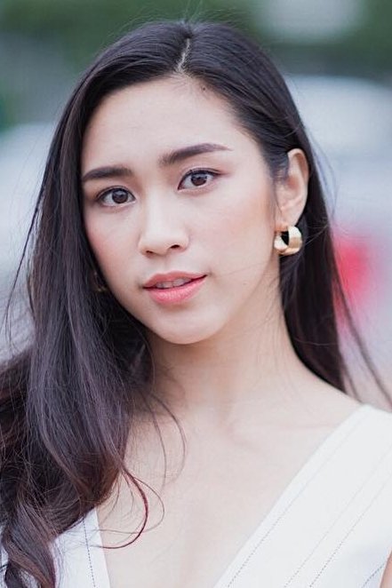 Ton Thai's Instagram, Twitter & Facebook on IDCrawl