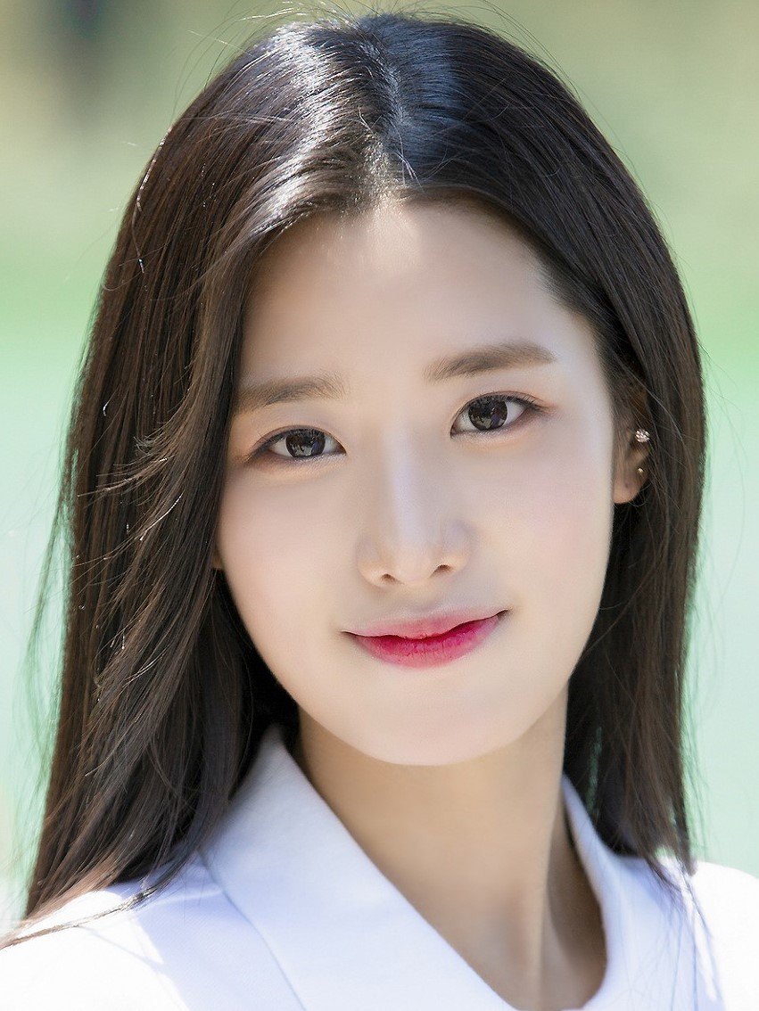 Jiwon Shin's Instagram, Twitter & Facebook on IDCrawl