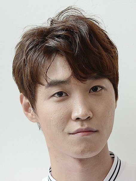 Hong Seok - MyDramaList