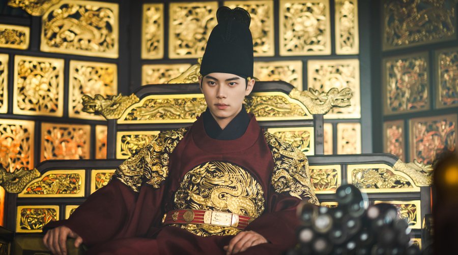 'Bon Appetit, Your Majesty' Lee Chae Min now a highly sought-after ...