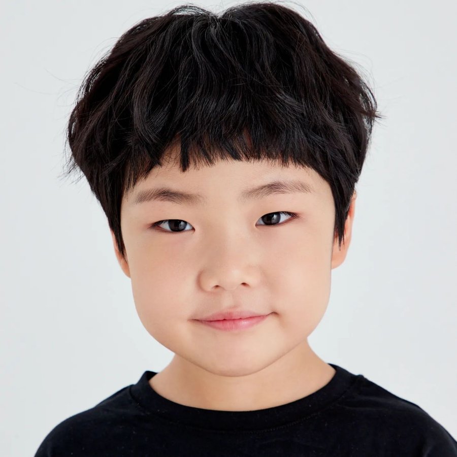 Ah San's Instagram, Twitter & Facebook on IDCrawl