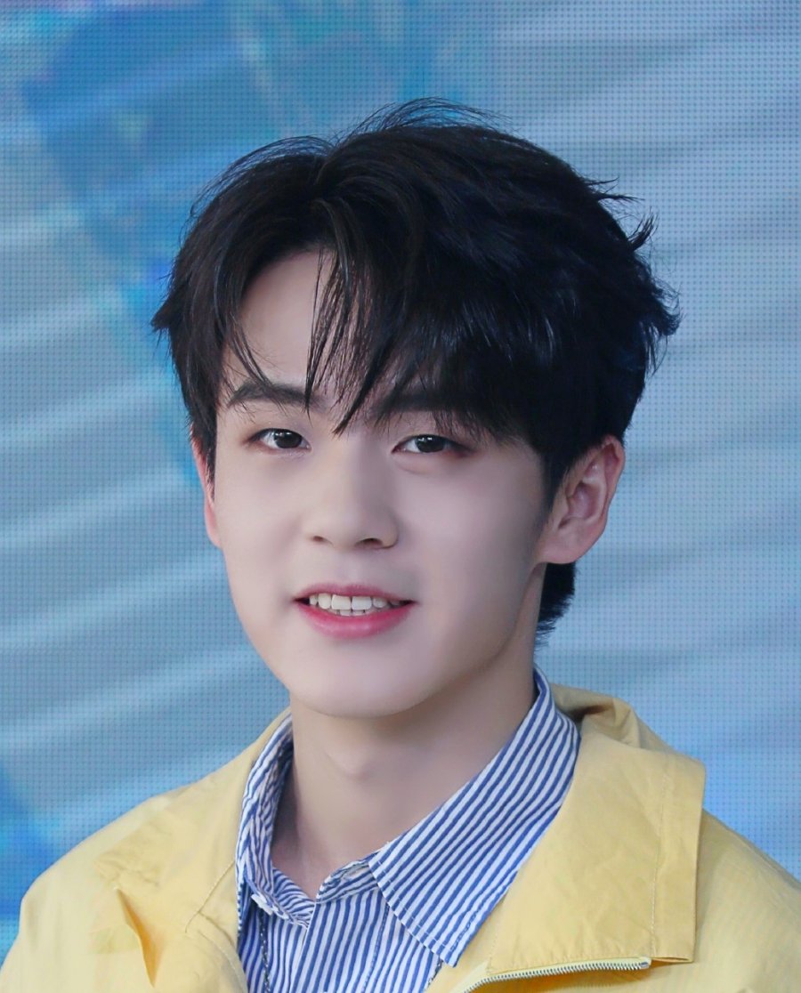 Ren Zheng's Instagram, Twitter & Facebook on IDCrawl