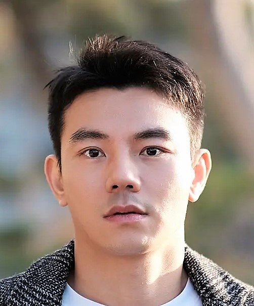 Leon Li's Instagram, Twitter & Facebook on IDCrawl