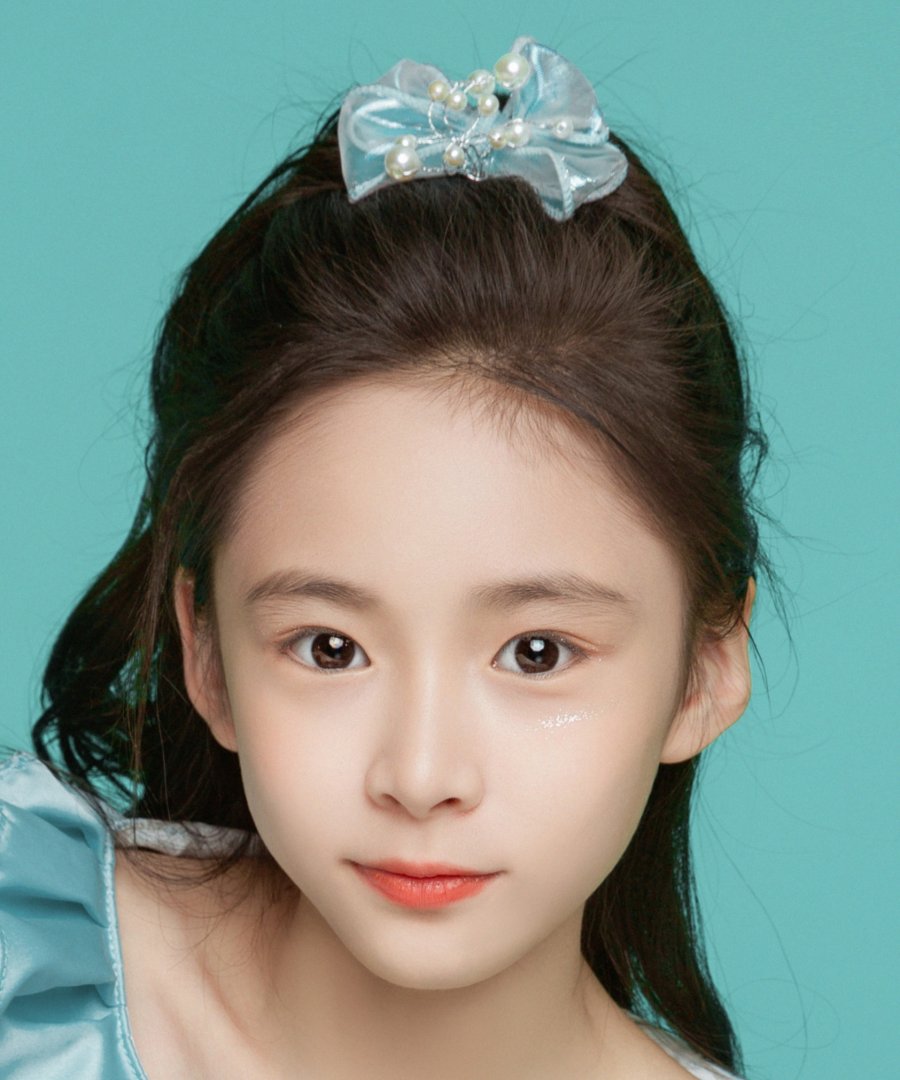 Shuang Xiao's Instagram, Twitter & Facebook on IDCrawl