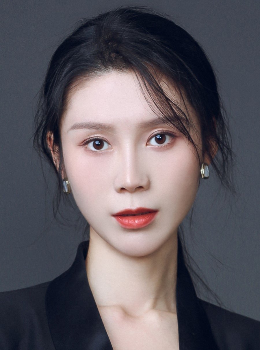 Li Jing's Instagram, Twitter & Facebook on IDCrawl