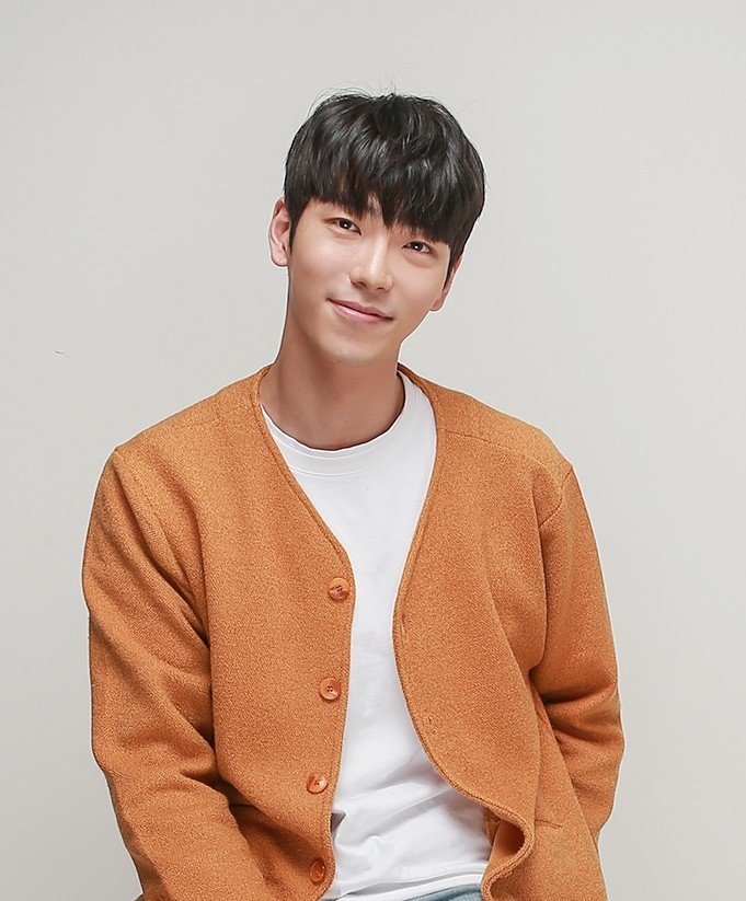 Kim Sung Tae (김성태) - MyDramaList