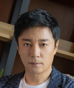 He Zhong Hua (何中华) - MyDramaList