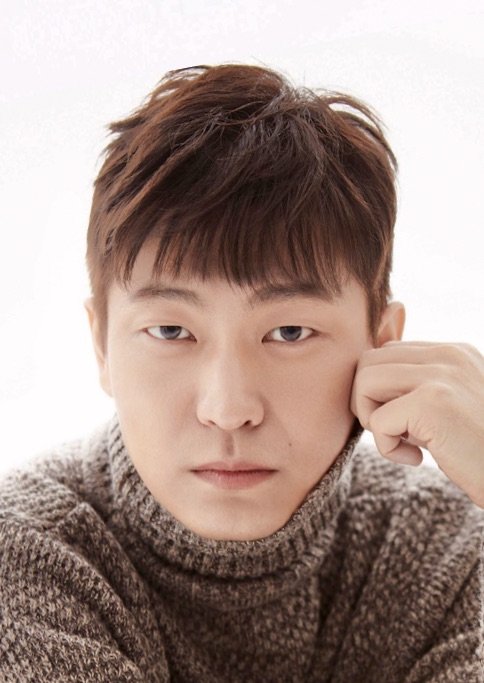 Liang Hong's Instagram, Twitter & Facebook on IDCrawl