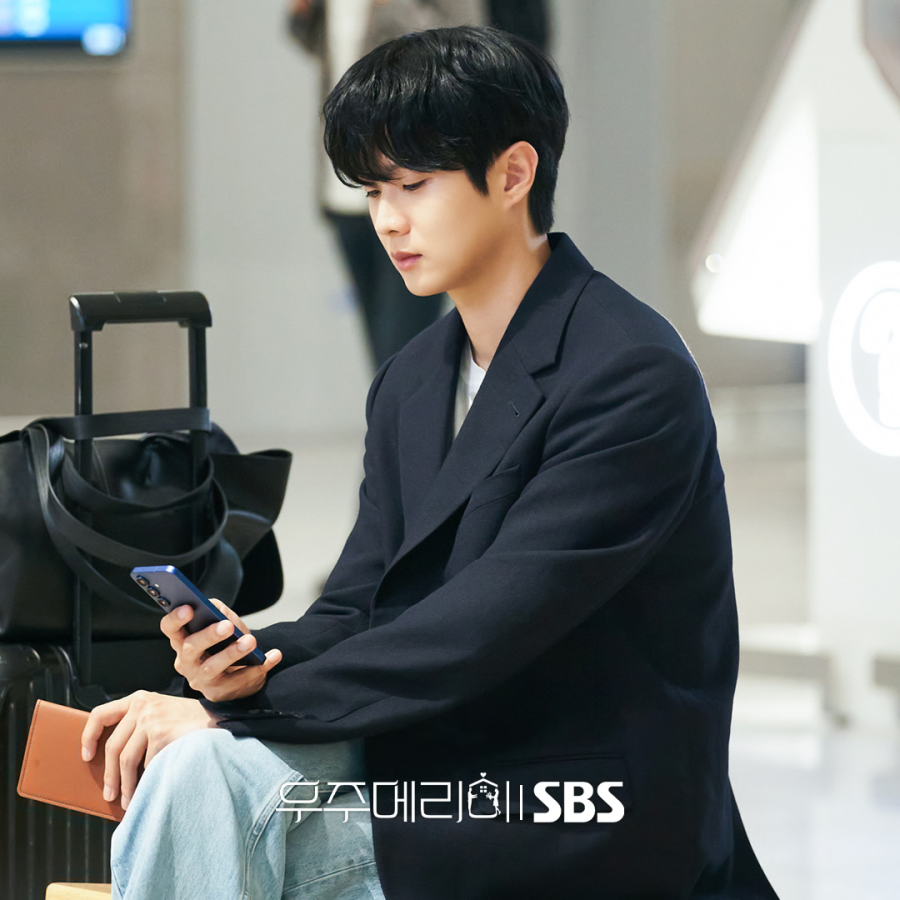 'Would You Marry Me?' unveils Choi Woo Shik's stills - MyDramaList News