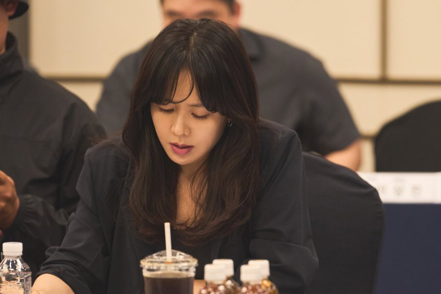 Son Ye Jin and Jo Yu Ri confirmed to star in new Netflix K-drama ...