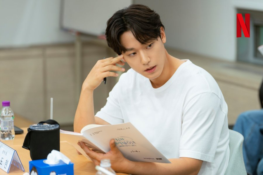 'Hotel del Luna' crew brings 'Grand Galaxy Hotel', starring Lee Do Hyun ...