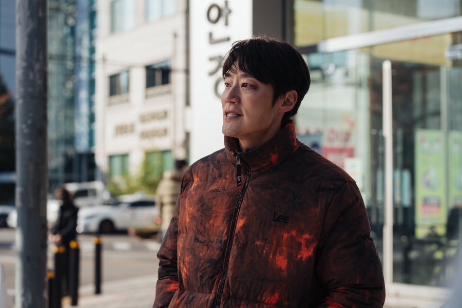 Shin Min Ah, Park Hae Soo, and others get entangled in a web of evil in 'Karma' - MyDramaList News