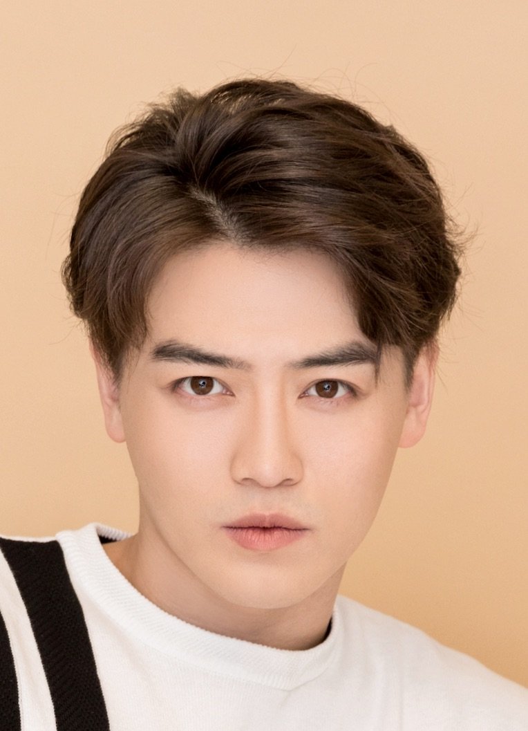 Du Zhao (都钊) - MyDramaList