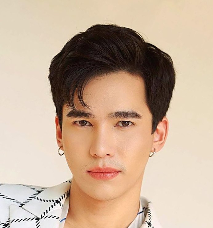 Max Saran Rujeerattanavorapan (ศรัณย์ รุจีรัตนาวรพันธ์)- MyDramaList