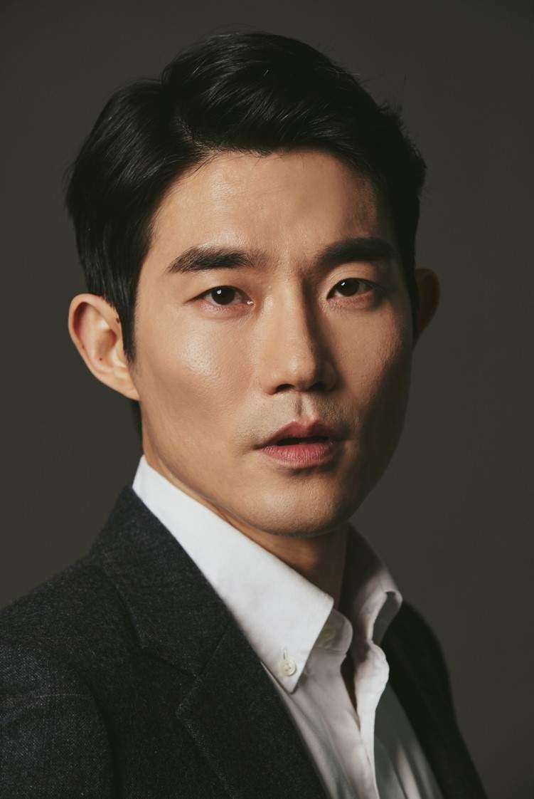 Kim Young Hoon (1981) - Articles - MyDramaList