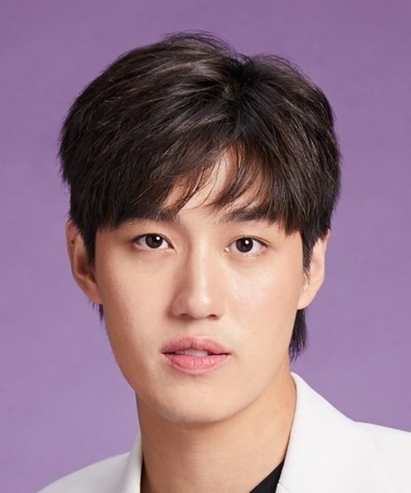 Tor Thanapob Leeratanakachorn (ธนภพ ลีรัตนขจร) - MyDramaList