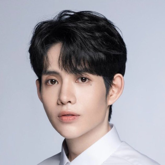 Dillon (Dillon Hoang) - MyDramaList