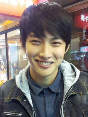 Zhang Ting Hu (張庭瑚) - MyDramaList