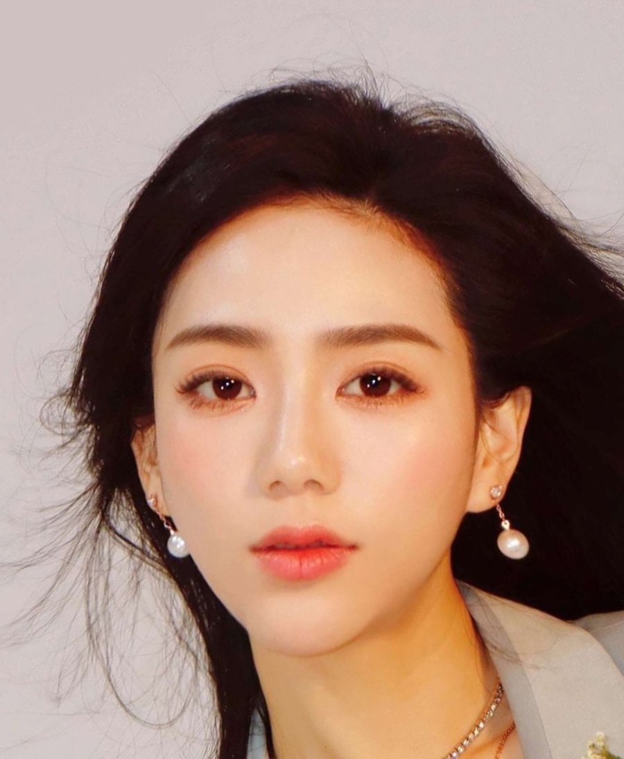 Yang Zhang's Instagram, Twitter & Facebook on IDCrawl