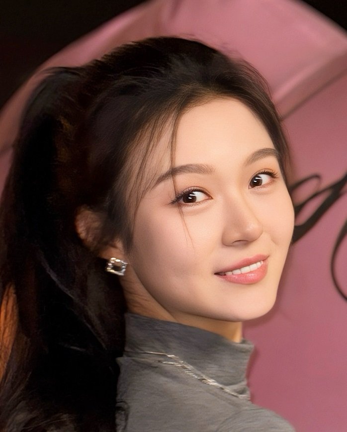 Yu Chen Zheng Buzzy Supporting C Actress Zheng Hehuizi Drops By